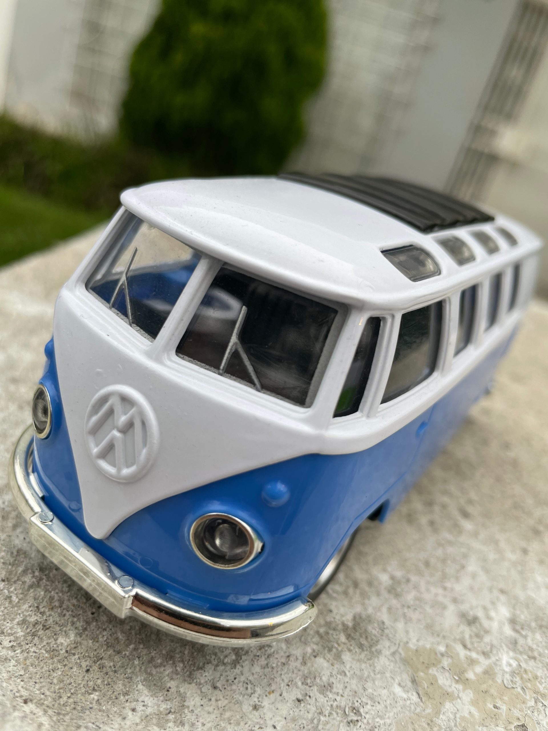 Combi Azul Metálica a Escala – La Vieja